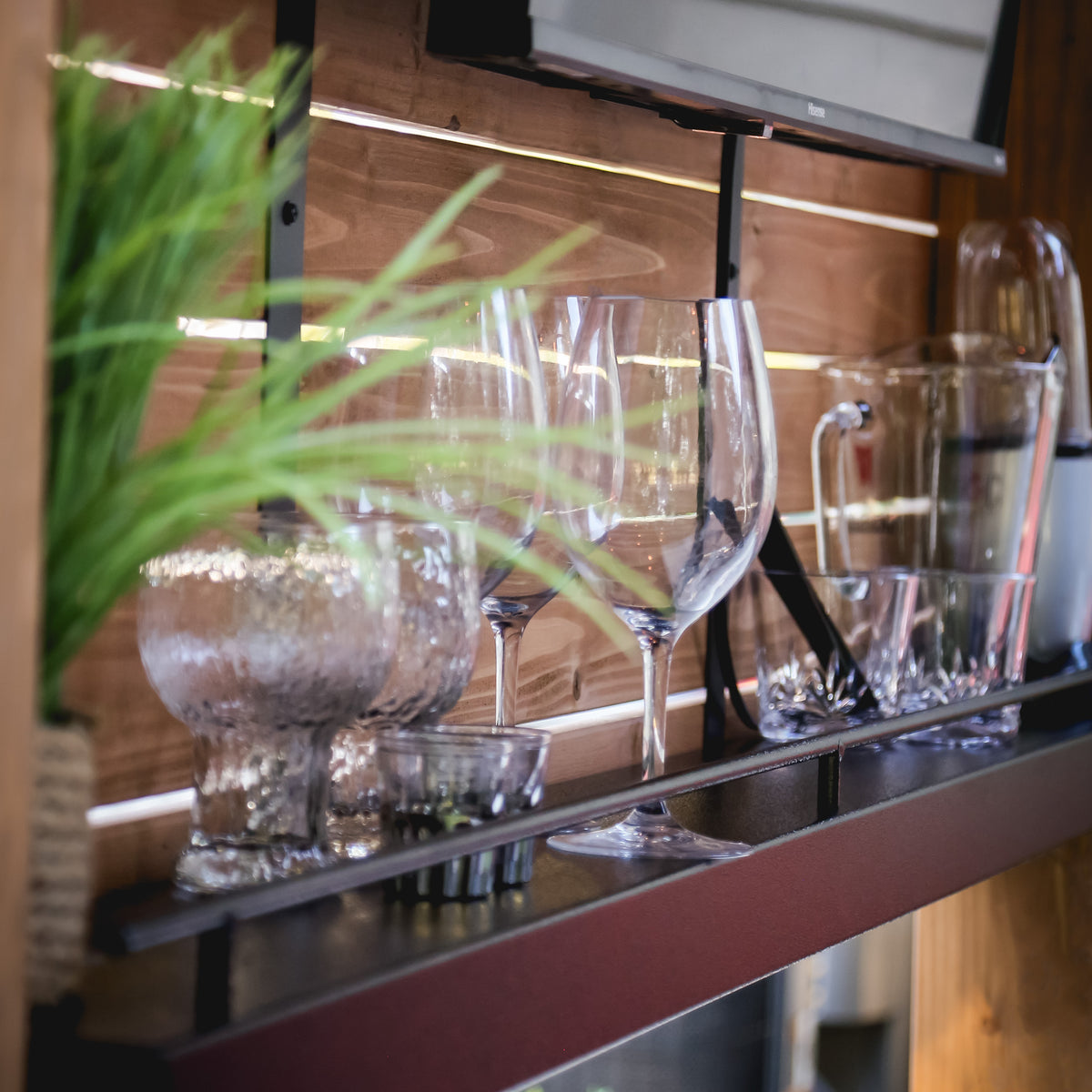 Cedar Springs Outdoor Bar – Backyard Discovery
