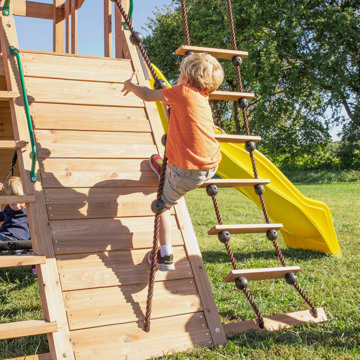Endeavor Swing Set with Wave Slide – Backyard Discovery