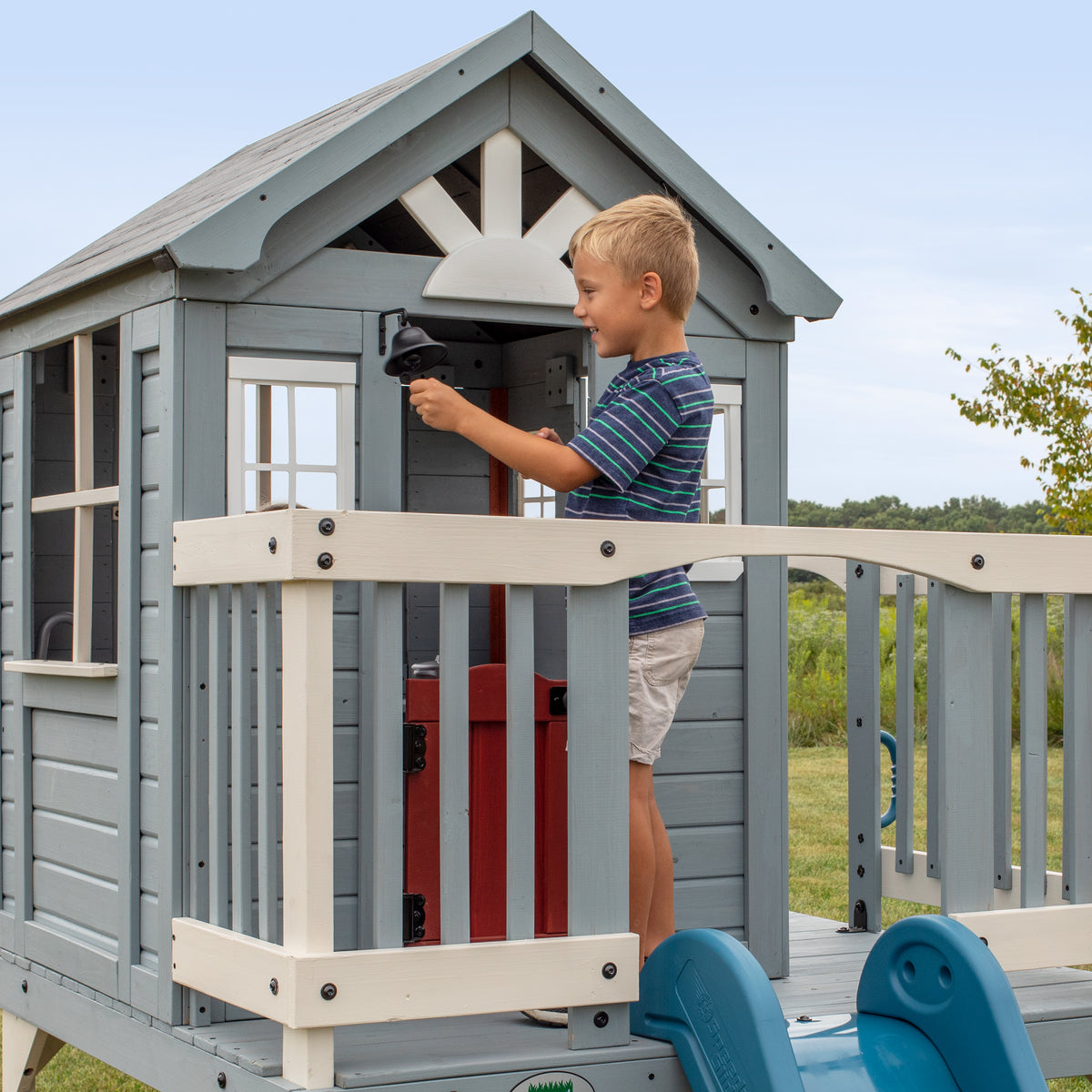 Beacon Heights Playhouse with Slide – Backyard Discovery